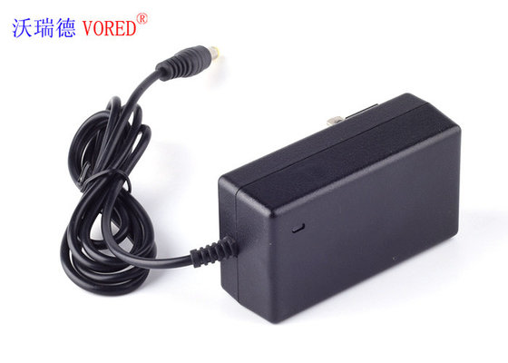 4 Strings Lithium Ion Battery Pack Charger , FCC Universal Li Ion Battery Charger