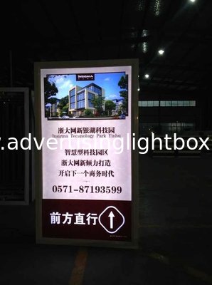 Pole  light box supplier