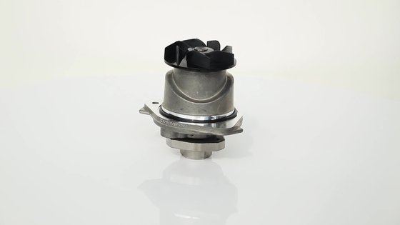 OE 022121011A Engine Parts Automobile Water Pump Audi Car Engine Parts Auto Water Pump Assembly for Audi Q7 supplier