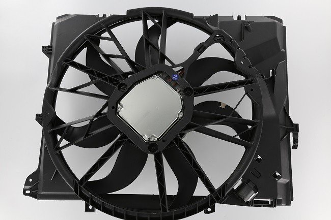 Single Radiator Cooling Fans Aftermarket BMW Parts OEM 17427562080 NRF 47586