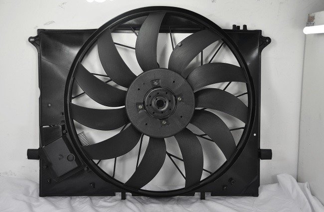 4 Poles 12 Volt Benz Radiator Cooling Fans With Control Unit OEM 2205000293 Nissens 85010