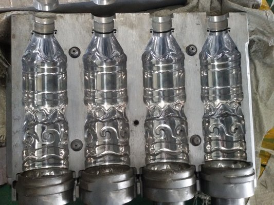 Multi Shaped Plastic Injection Molding 1L PET Juice Bottle 2 Million Times Mould Life