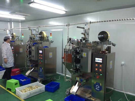 China Stainless Steel Durable Automatic Liquid Packaging Machine With 1 Year Warranty supplier