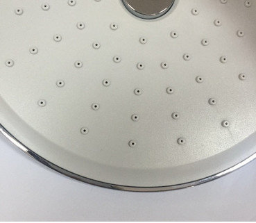Round Water Purifying Shower Head Set To Increase Pressure For Hotel / Home