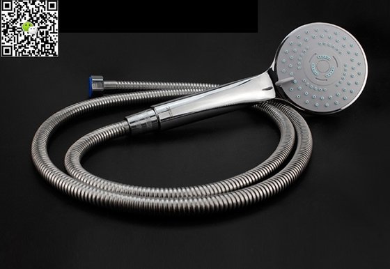 Eco Friendly Water Saving Shower Heads Hand Held Plating Surface With Flexible Hose