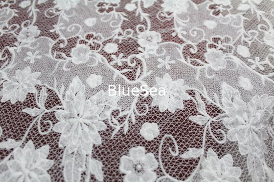 Apparel Accessories Chemical Lace Fabric  Water Soluble Embroidery  lace fabric supplier