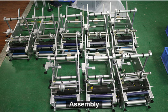 Small Bottle Manual Labeling Machine With Surround Labeling Function