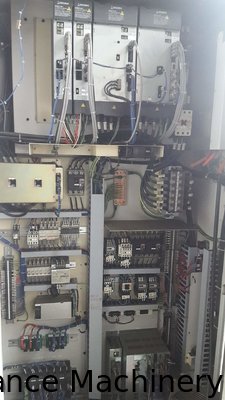 2010 Used Okuma MXR-560V Machine center, vertical