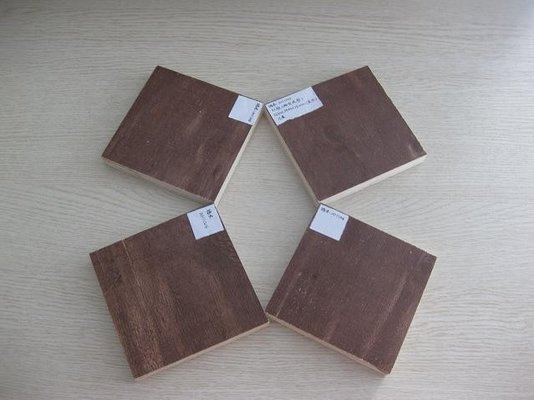 Red Waterproof Paint concrete plywood with Black / Brown Film Faced