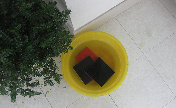Red Waterproof Paint concrete plywood with Black / Brown Film Faced