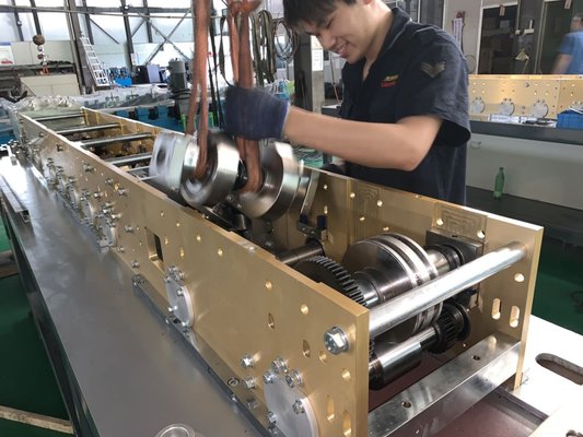 China Supplier Luxury Prefabricated Modular Light Gauge Steel Framing Former Machine