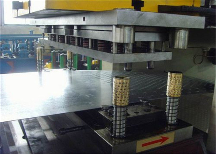 HDG Perforated Cable Tray Cold Forming Machine 1.2-2.0mm Thickness Gear Driven