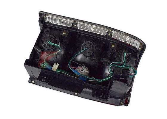 MB831490 Rear Right Combination Lamp Kit Mitsubishi Pajero Parts Pajero V32W