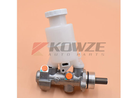 MR370247 Clutch Master Cylinder Mitsubishi Engine Parts Pajero IO H66 H67 H76W