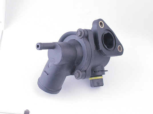 Coolant Outlet Flange Thermostat Housing Assembly 007072211A 047121111D 047121111E for SKODA SEAT VW