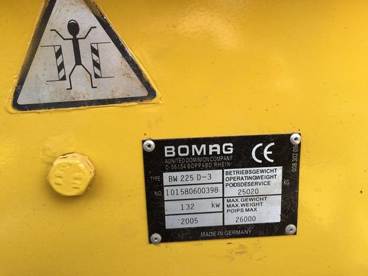 Bomag BW225D-3 road roller,used Bomag compactor with cheap price supplier