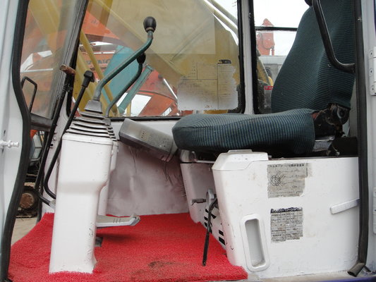 Japan excavator pc200-5,also pc60,pc120,pc200-6,pc200-7,pc200-8,pc220-6 komatsu excavator construction supplier