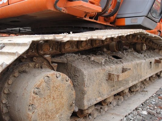 EX200-5 japan hitachi excavator,also EX200-1,EX200-2,EX200-3,EX200-6,EX200-7 avaliable supplier