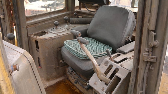 Nice bulldozer D8N ,also D5H,D6H,D6G,D7H,D8H,D9N used cat bull dozer avaliable supplier