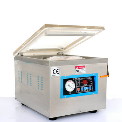 Vacuum packaging machine