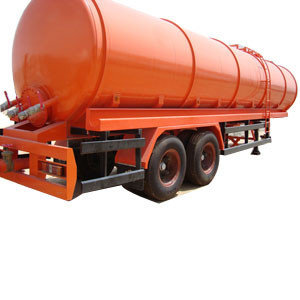 Vacuum tank trailer