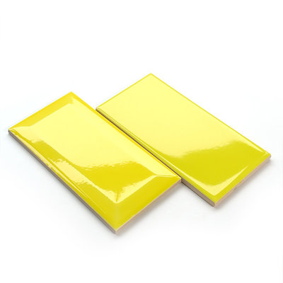 De decoratieve Moderne Tegels van Keukensplashback Geel voor Commercieel/Woon