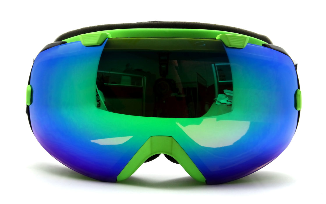El verde doble de la lente duplicó las gafas del esquí espuma de tres capas para el adulto