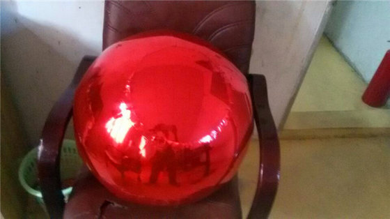 Boule rouge durable de miroir de jardin/décorations extérieures de boule de miroir