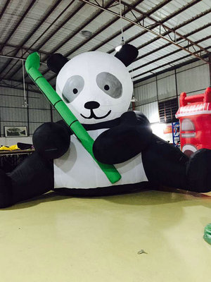 Produit gonflable noir et blanc de figurines de panda de la publicité de Coustom pour la décoration