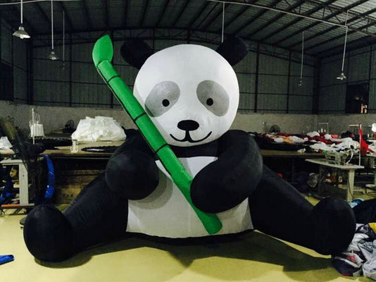 Figurine gonfiabili del panda dei prodotti di pubblicità della tela cerata del PVC in bianco e nero