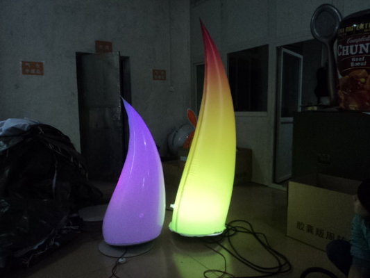 Lampada poligonale decorativa della lanterna di pubblicità del deposito gonfiabile unico dei prodotti