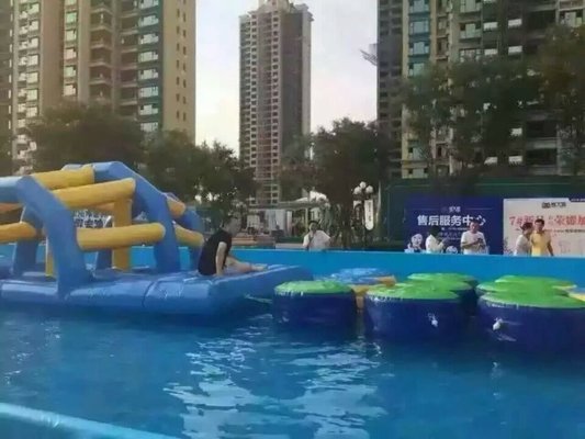 Jouets gonflables adaptés aux besoins du client de parcs aquatiques de jeux gonflables de sports de 0.9MM pour des enfants