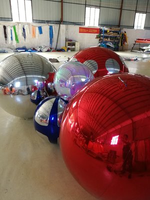 Boule gonflable de miroir de PVC d'argent commercial pour des décorations de partie de disco