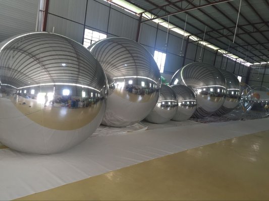 Le PVC argentent la boule gonflable réfléchissante de miroir de miroir pour le coin et la place et la plaza d'entreprise