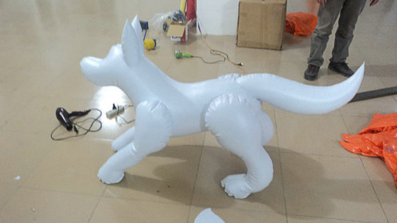 Cane gonfiabile bianco di evento del PVC prodotti gonfiabili dell'interno/all'aperto di pubblicità