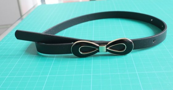 Cloth belts for woman pu belt with bow black and gold buckle , 2cm