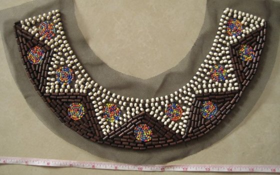 Wood and plastic bead collar for decorative women dress / garment