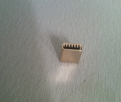 Garment 10mm Metal womens clothing clips , apparel clothes hanger clips