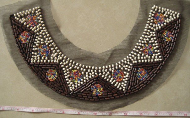 Wood and plastic bead collar for decorative women dress / garment