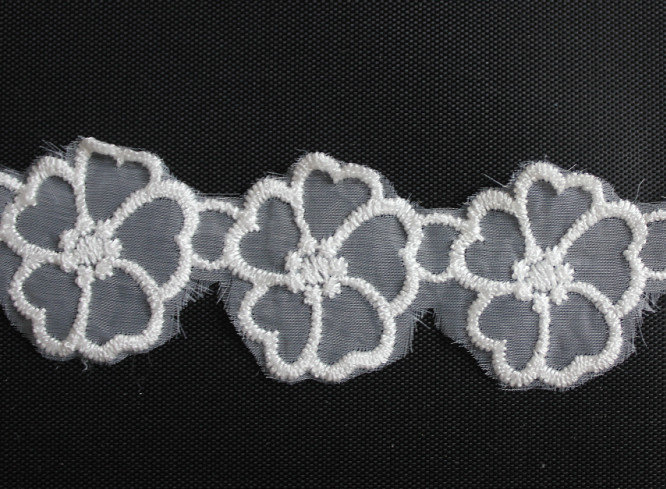 3cm Flower Organza Lace Trimmings White Cotton / Poly Delicacy