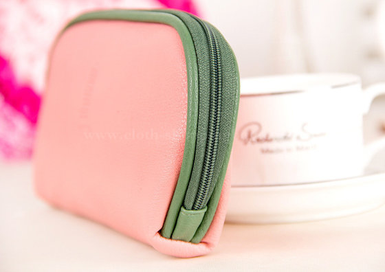 Customized pink travel cosmetic storage bag for short journey , small cosmetics case
