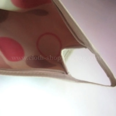 Dot pattern fabric zipper cosmetic bag for counter gifts , cute makeup bags