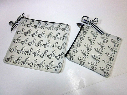 Canvas travel cosmetic makeup bag with zipper for ladies / women