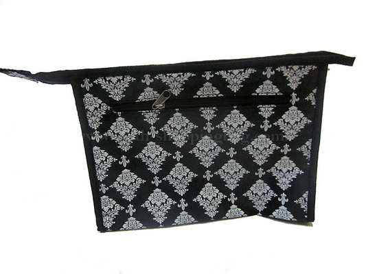 Waterproof Polyester fabric travel cosmetic handbag for travel