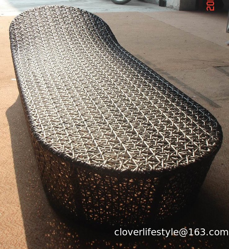 Wicker Sun Lounger with powder coating for Hotel, Garden and Beach by Clover Lifestyle China Outdoor Furniture
