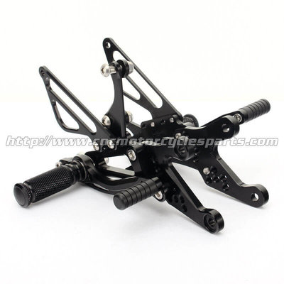 Lightweight Yamaha R1 RearSets , Motorcycle Spare Parts With Laser Printing Logo