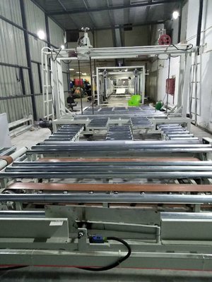 Horizontal automatic continuous foaming machine