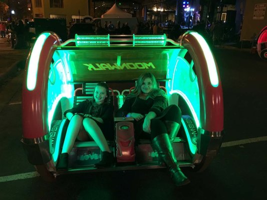 Kids Happy Car with Remote Operated System Game Machine Amusement Park 2 Riders 2 seats Le Bar Car