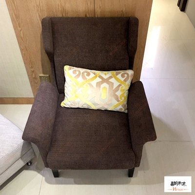 Hotel Scheme Wooden Lounge Chair With Pillow / Commercial Lobby Furniture