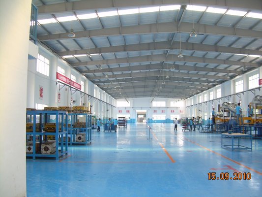 Línea de transmisión durable 11.5KV aislador 70KN con la horquilla y la lengua